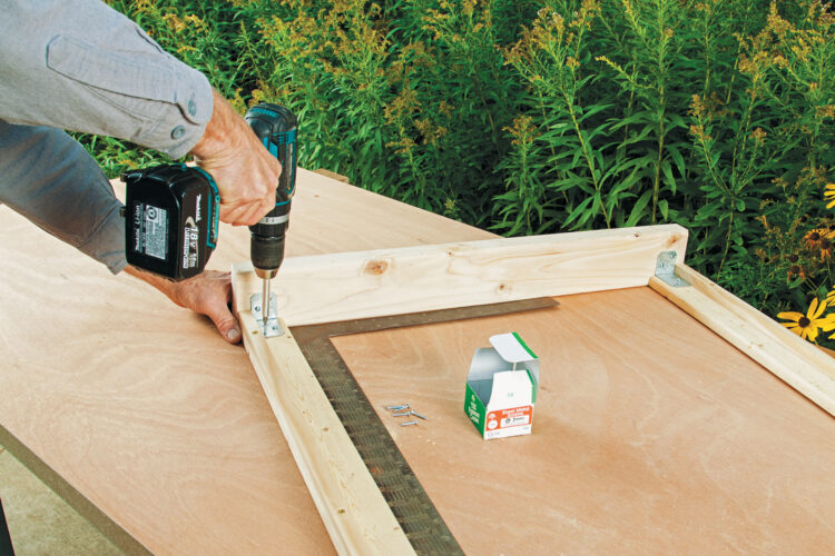 How to Make a Soil Sifter – Mother Earth News